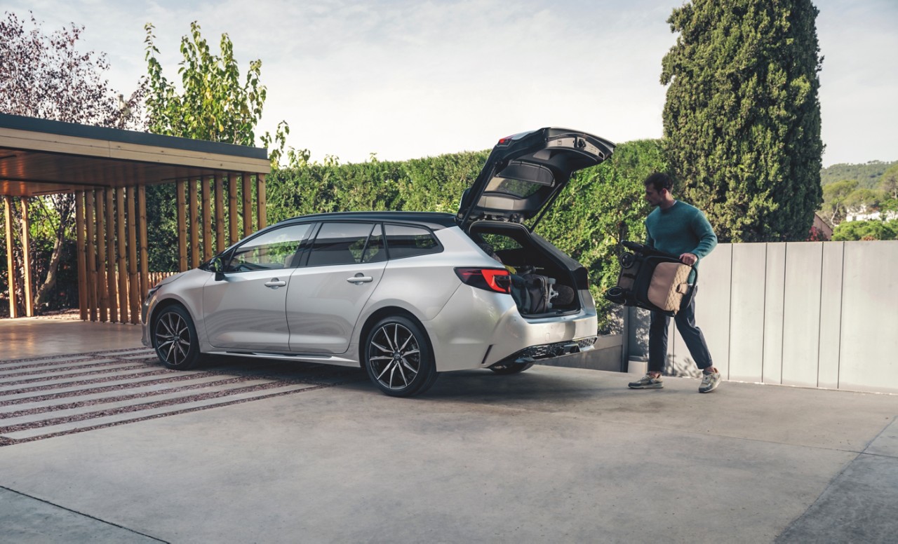 Approved Used Toyota Cars for Sale | RRG Salford Quays